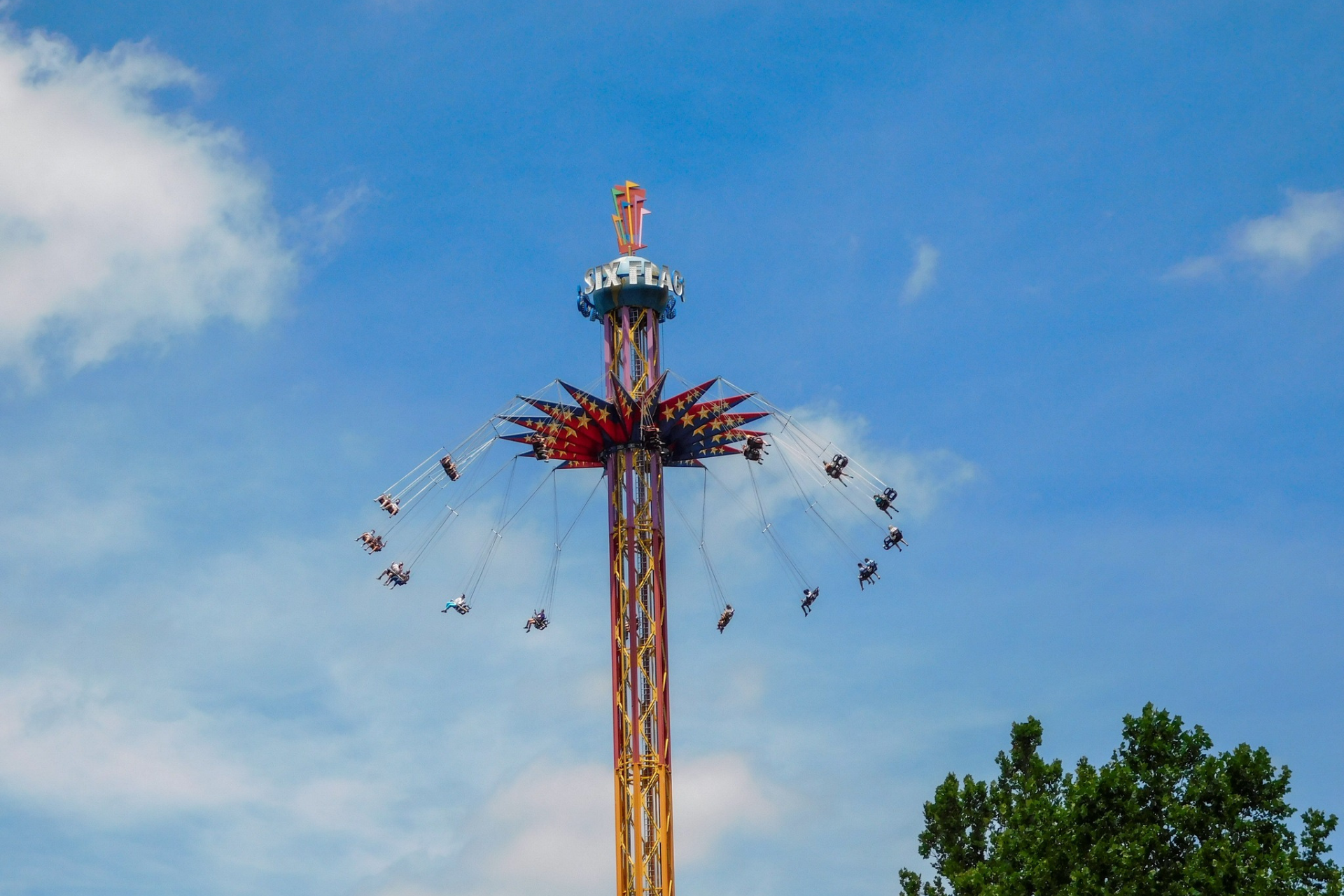Season Passes - Mid-America Parks
